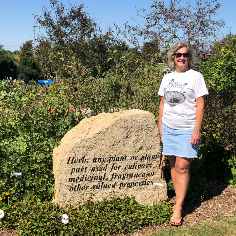 volunteer – Horticulture Center Illinois